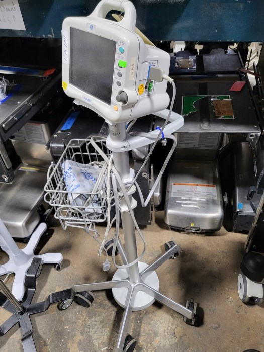 GE Dash 3000 Patient Monitor for sale