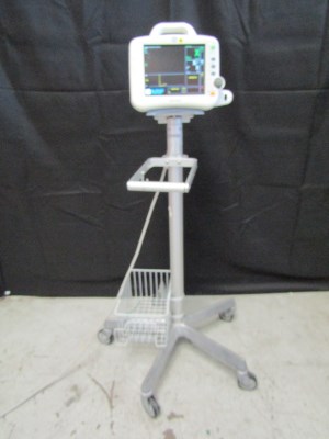 GE Dash 3000 Patient Monitor With Rolling Stand and Capnoflex LF CO2 ...