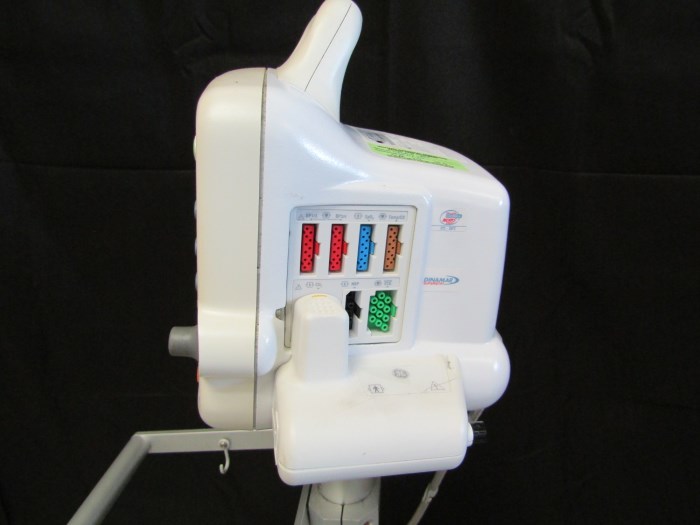 GE Dash 3000 Patient Monitor With Rolling Stand and Capnoflex LF CO2 ...