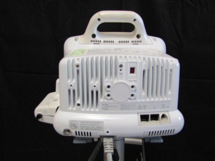 GE Dash 3000 Patient Monitor With Rolling Stand and Capnoflex LF CO2 ...