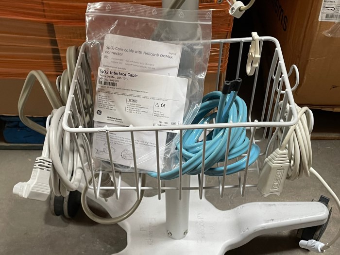 GE Dash 4000 Patient Monitor Rolling Cart w/ Accessories for sale
