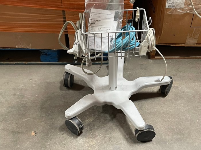 GE Dash 4000 Patient Monitor Rolling Cart w/ Accessories for sale