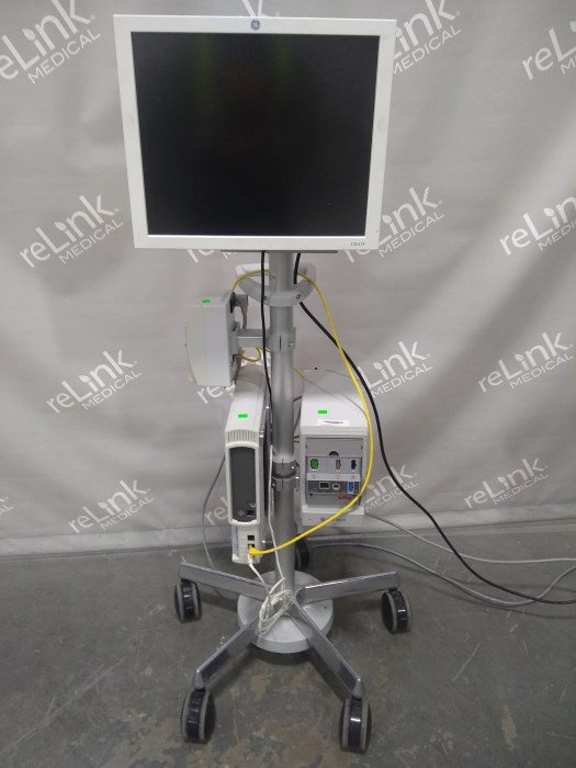 GE Healthcare Solar 8000M on a roll stand System for sale