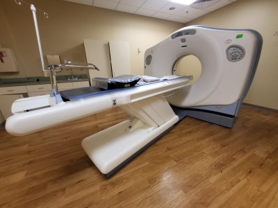 GE Model 2281177-2 CT Scanner & Medrad Stellant CT Injection System for ...