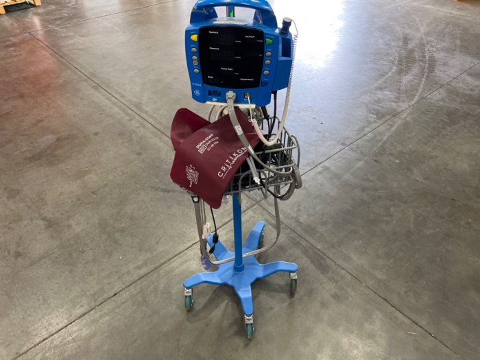 GE procare 400 Vital Signs monitor for sale