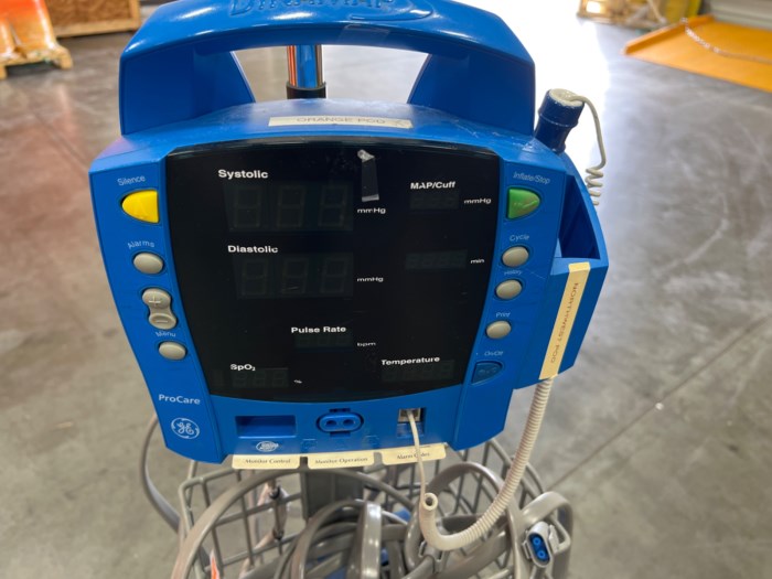 GE procare 400 Vital Signs monitor for sale