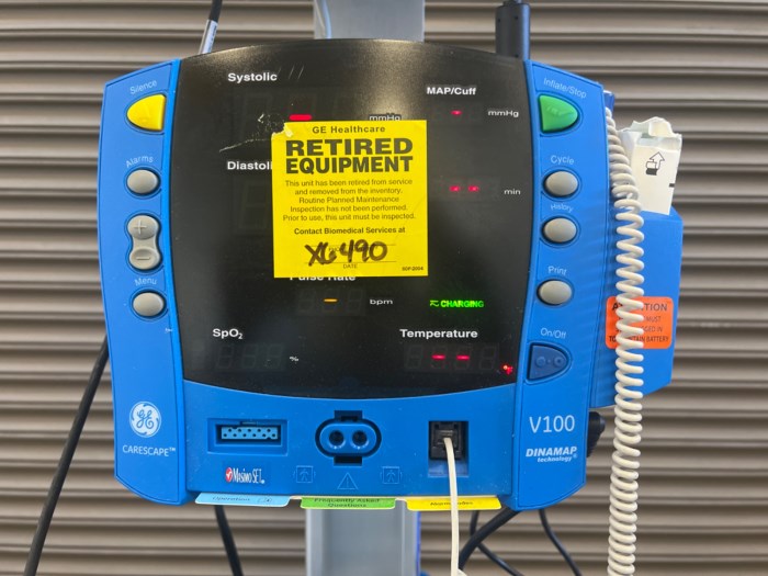 GE V100 Dinamap Vital Signs Monitor w/ Capsule Screen & Accessories for ...