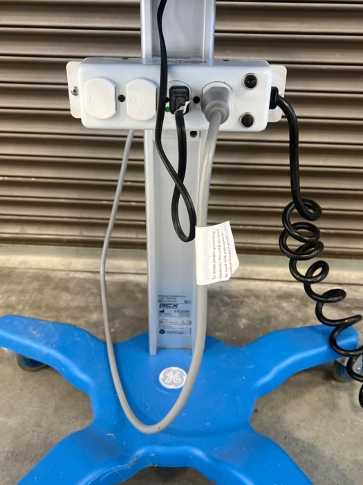 GE V100 Dinamap Vital Signs Monitor w/ Capsule Screen & Accessories for ...