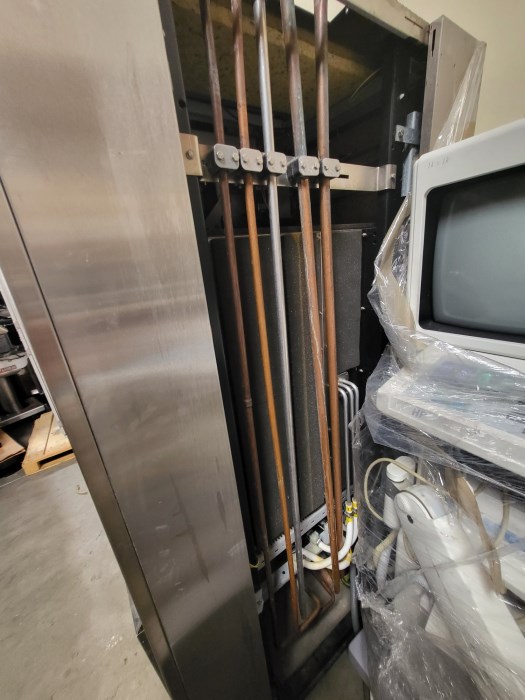 Getinge 86-Series pass through Sterilizer for sale