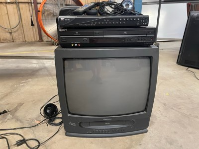 GoldStar Model GCV1946M Monitor w/ Accessories for sale