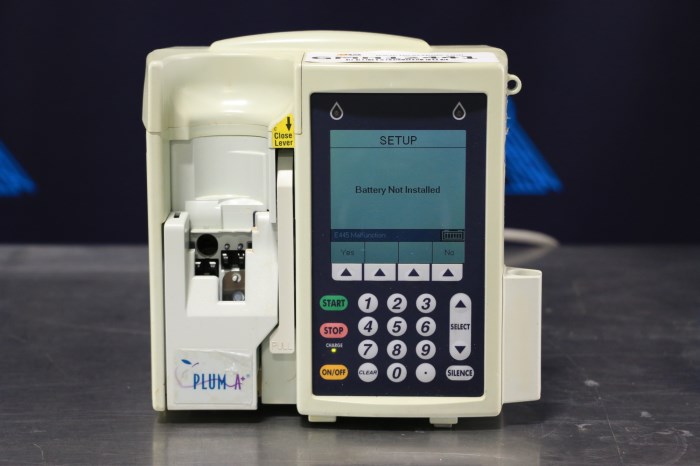 Graseby 3400 Syringe Pump w/ Hospira Plum A+ Infusion Pump for sale