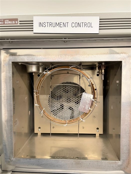 Hewlett Packard HP 5890 Series II Gas Chromatograph w/ HP 3392A ...