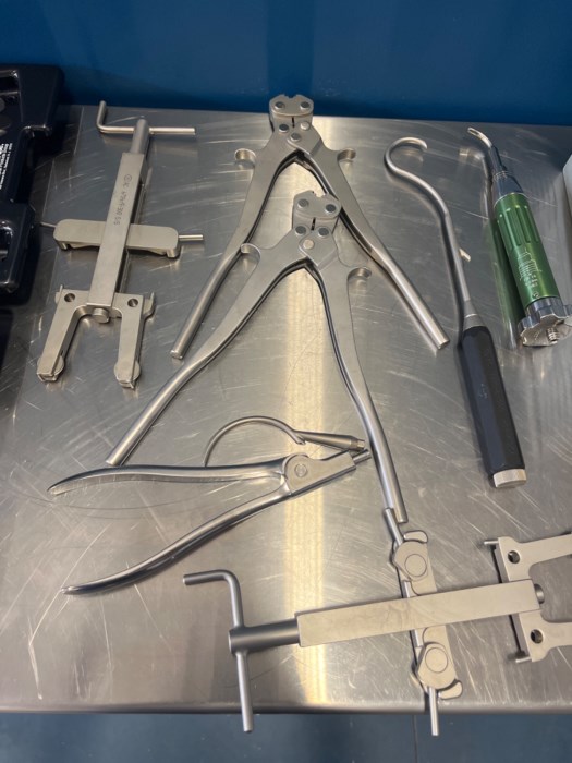 HOWMEDICA Stryker Dall Miles Cable Grip Set for sale