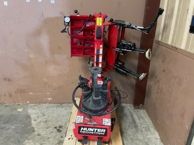 Hunter Engineering Company TC3500 Rim Clamp Tire Changing Machine for sale