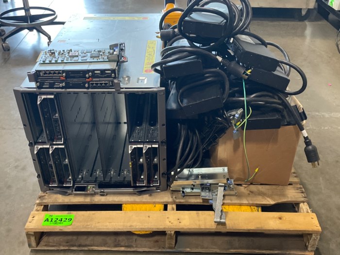 Dell M1000 Bladecenter Chassis, PSU, and Fans, M610 blades, 30Amp Dell ...