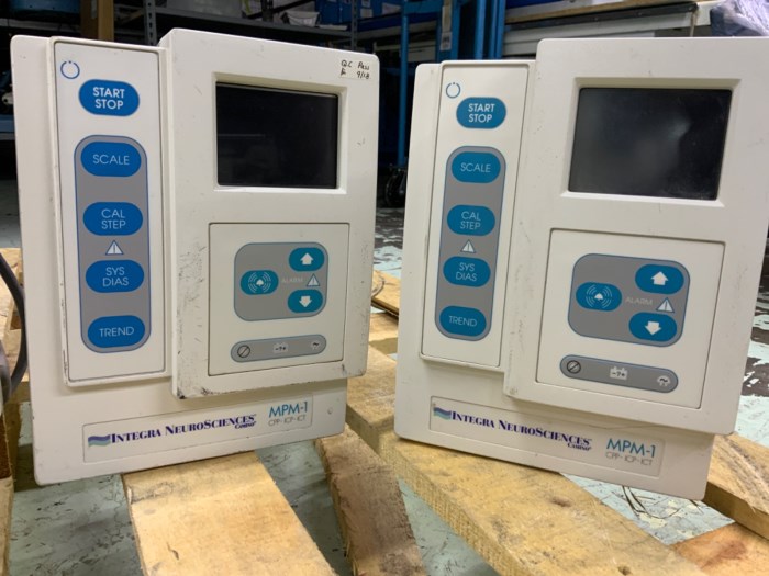 Integra NeuroSciences Camino MPM-1 Neurology Patient Monitors "Lot of 4 ...