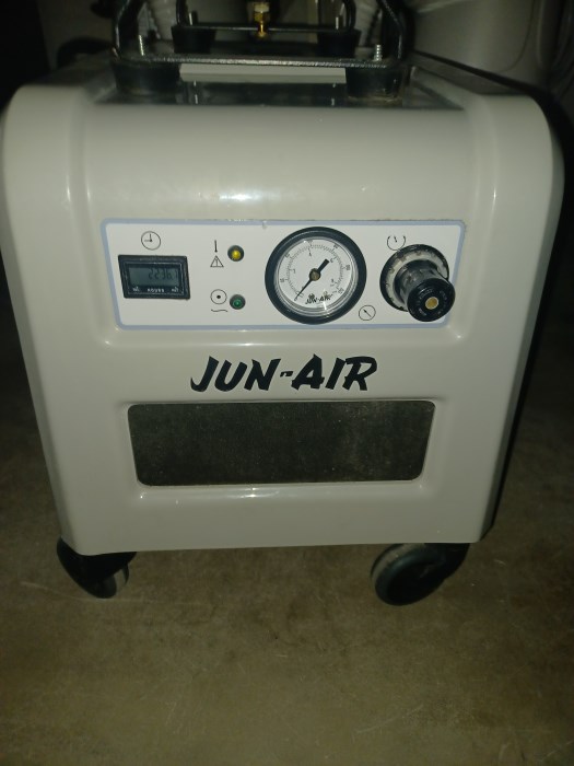 Jun-Air units (4) & Thomas Ultra Air-Pac units (3) for sale