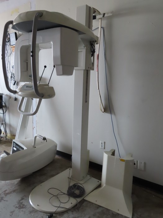 Kodak 8000C Digital Cephalometric and Panoramic X Ray for sale