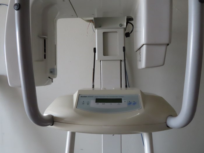 Kodak 8000C Digital Cephalometric and Panoramic X Ray for sale