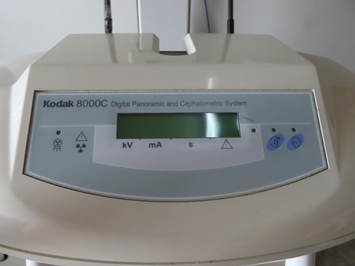Kodak 8000C Digital Cephalometric and Panoramic X Ray for sale
