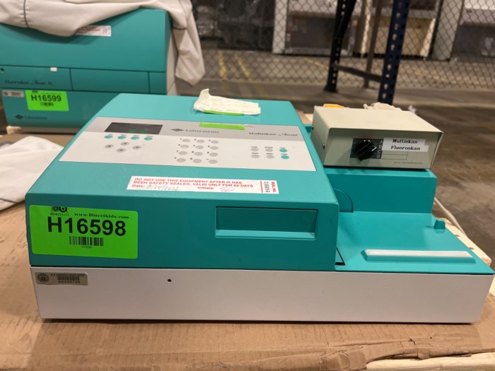 Lab Systems Multiskan Ascent Microplate Reader for sale