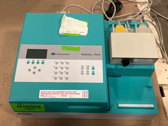 Lab Systems Multiskan Ascent Microplate Reader for sale