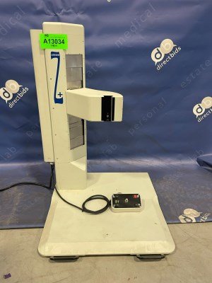 Leeds Precision Z+ Motorized Stand With Remote *Powered on at time of ...