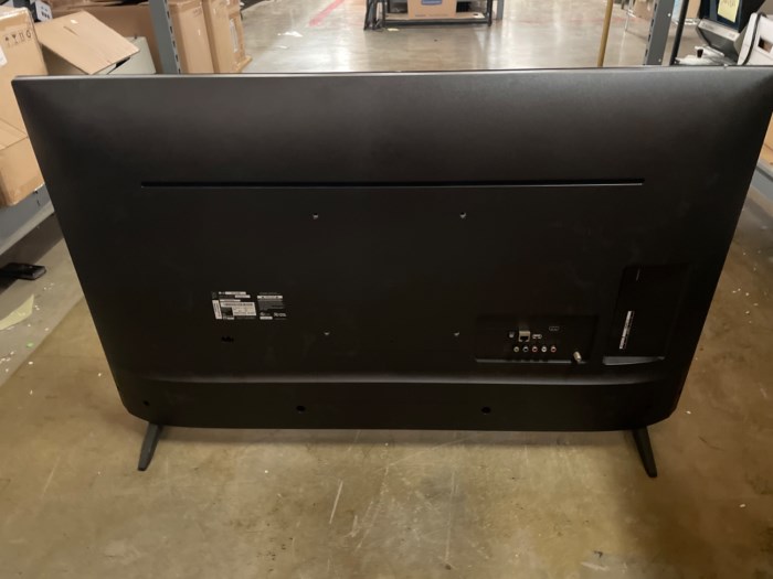 LG 43UJ6300 for sale