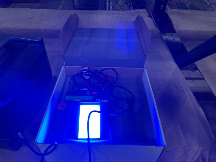 Lonza Flash Gel Dock Model 57025 With Loading Dye *Powered on at time ...