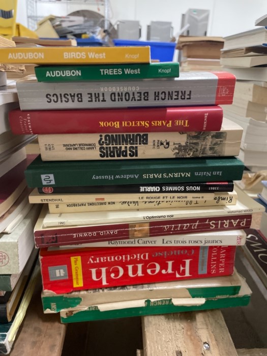 Lot of (1) Pallet of Assorted Books for sale