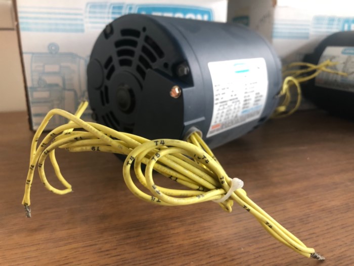 Lot of (2) Lesson Model C4T17DZ12B Motors (B1.3.14E) for sale