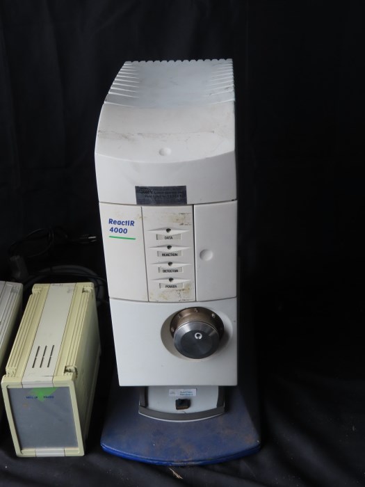 Lot of 2 Mettler Toledo ReactIR-4000 FTIR Analyzers w/ 3 Power Supplies ...