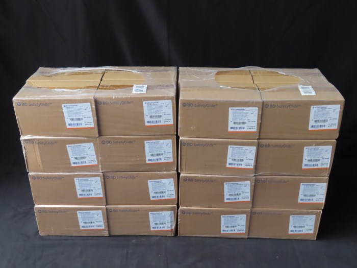 Lot of 32 BD 305905 Syringe, 3mL BD SafetyGlide, 23G x 1" for sale