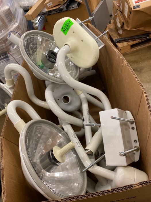 Lot of (4) Ritter midmark 355 surgical lights for sale