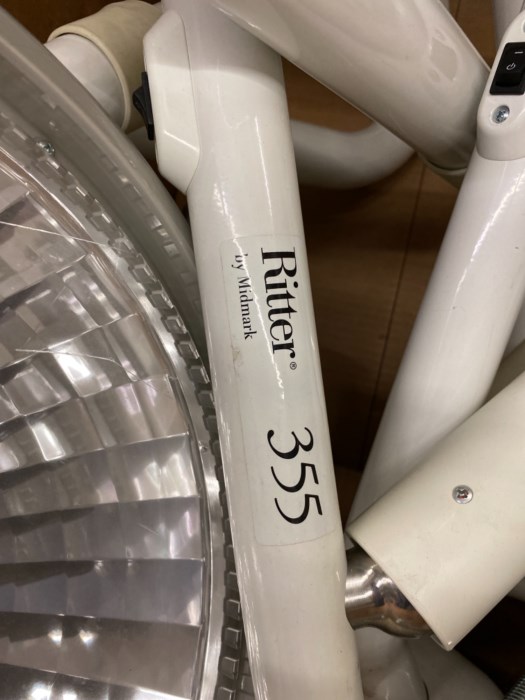 Lot of (4) Ritter midmark 355 surgical lights for sale