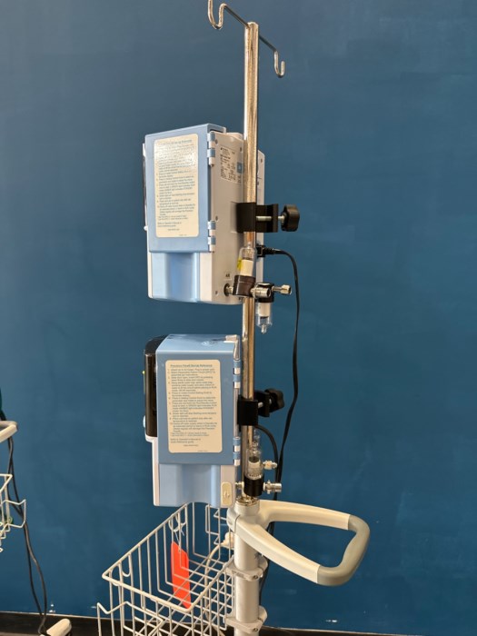 Lot of 4 VAPOTHERM Precision Flow + 2 Medical Stands for sale