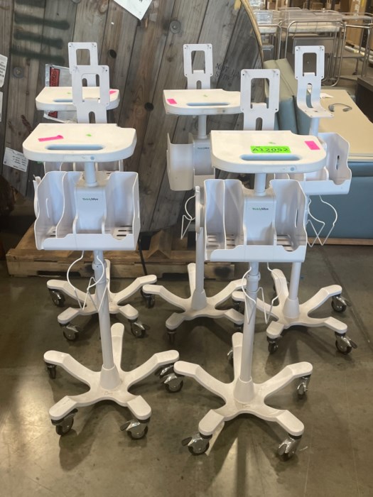 Lot of (5) Welch Allyn 7000-APM Rolling Carts for sale