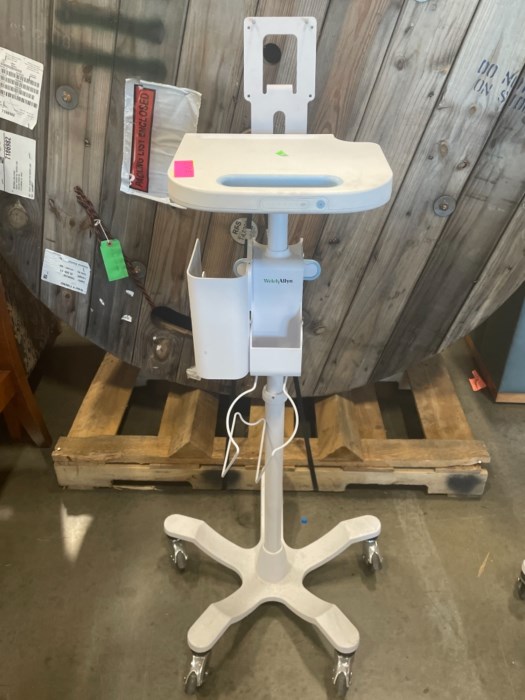 Lot of (5) Welch Allyn 7000-APM Rolling Carts for sale