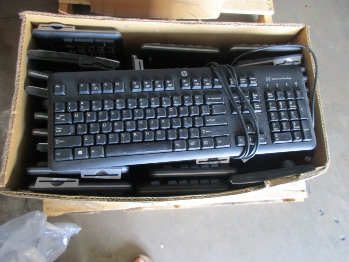 Lot of approximately 28 HP Wired USB Keyboard with Smart Card Reader ... Lot of approximately 28 HP Wired USB Keyboard with Smart Card Reader ...