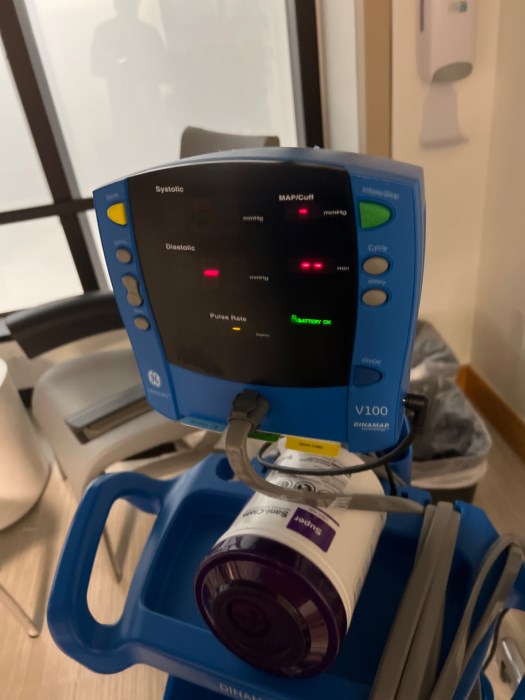 Lot of Welch Allyn Spot Vital Signs & Dinamap V100 - NC2.710 for sale