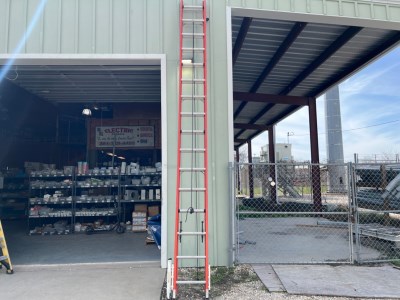 Louisville Ladder FE3232 Fiberlass Step Ladder 300-Pound Duty Rating ...