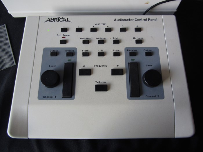 MADSEN Aurical Hi-Pro Audiometer & Madsen Aurical Audiometer Control ...