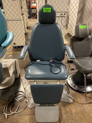 MaxiSelect Chair Model S4000 for sale