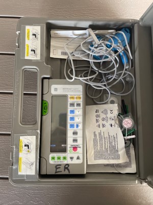 Medtronic 5346DDD Temporary Pulse Generator w/ Accessories & Case for sale