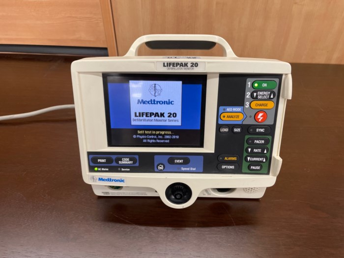 Medtronic Lifepak 20 for sale