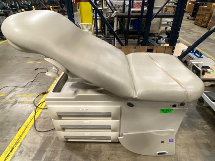 MidMark 604-001 Exam Bed for sale