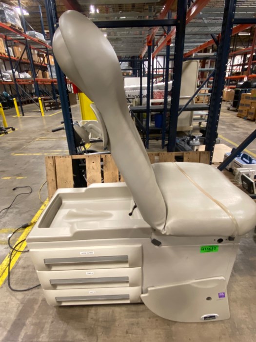 MidMark 604-001 Exam Bed for sale