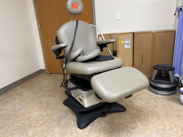 Midmark 641-004 Procedure Chair for sale