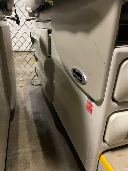 Midmark Exam Chair Model 604-001 for sale