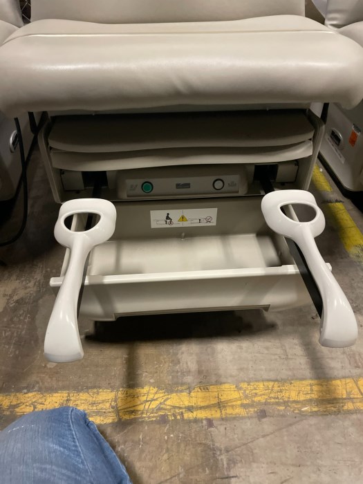 Midmark Exam Chair Model 623-008 for sale